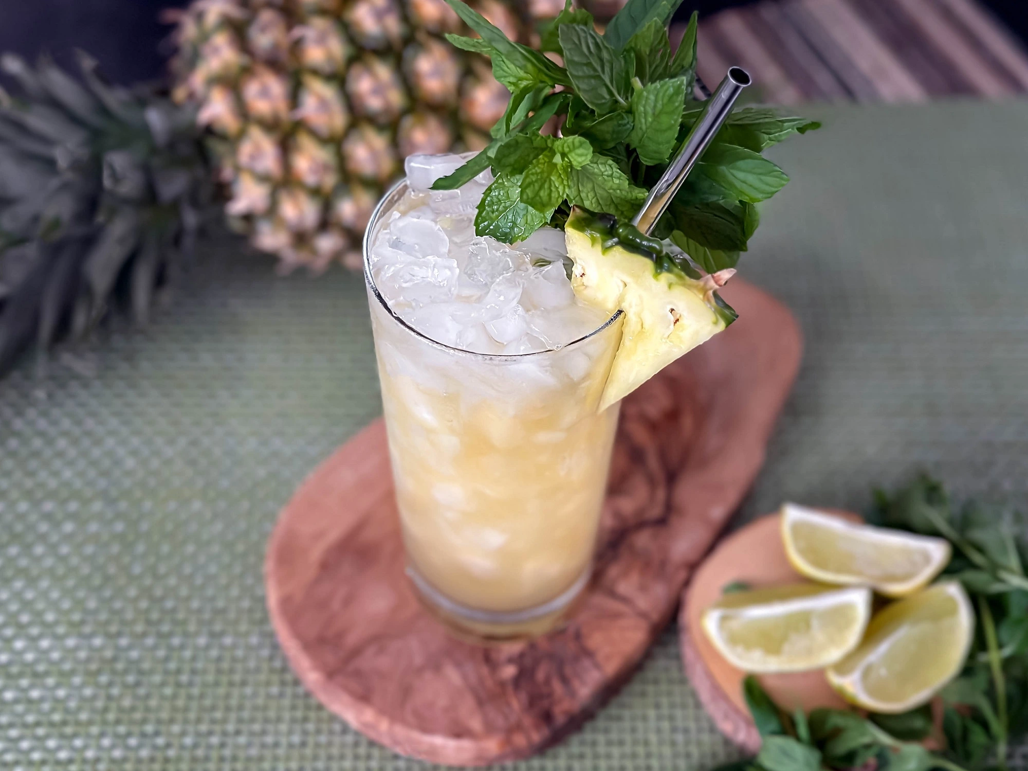 Pineapple Mojito Recipe: A Fresh & Delicious Cocktail